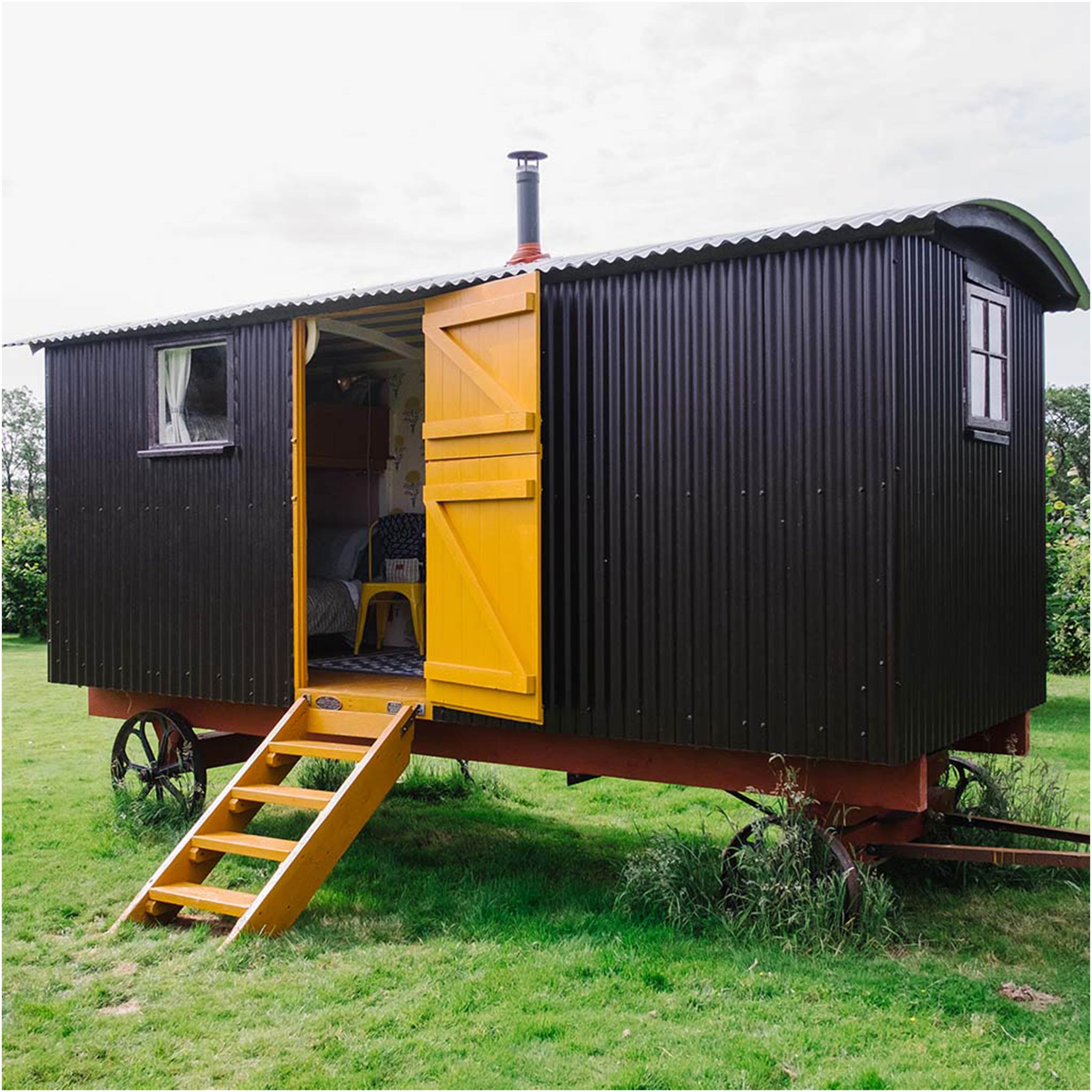 Hawthbush Shepherd's Hut – Molly Mahon