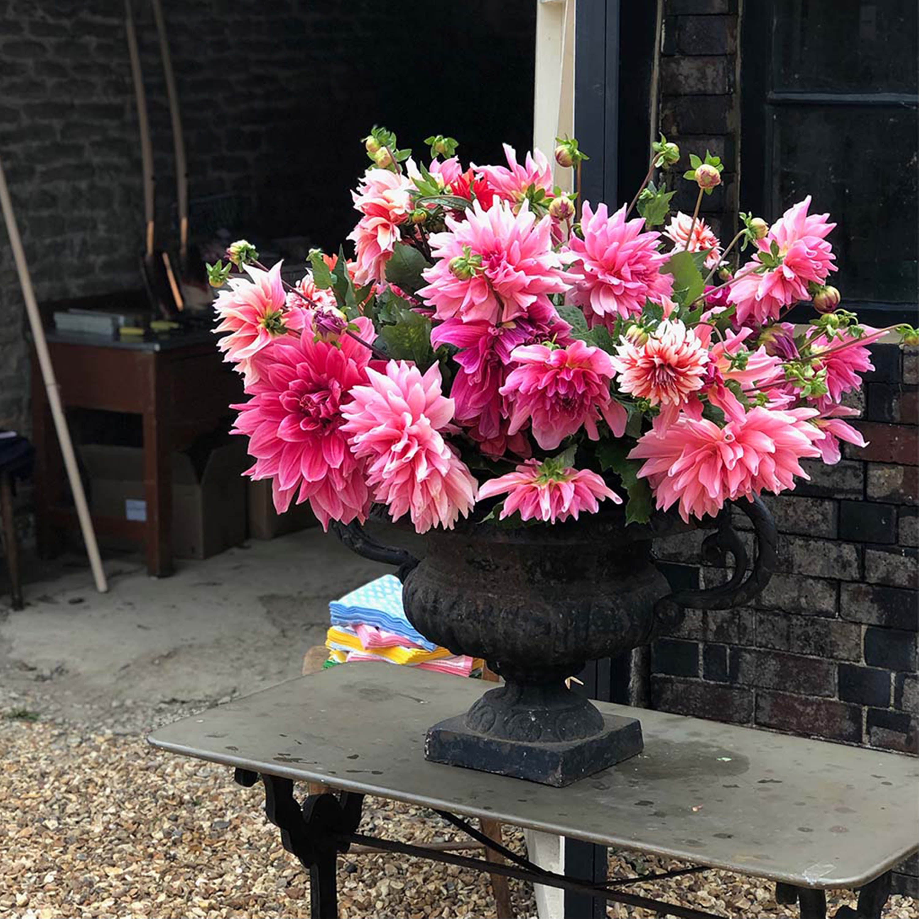 Block printing in the garden at Wardington Manor – Molly Mahon